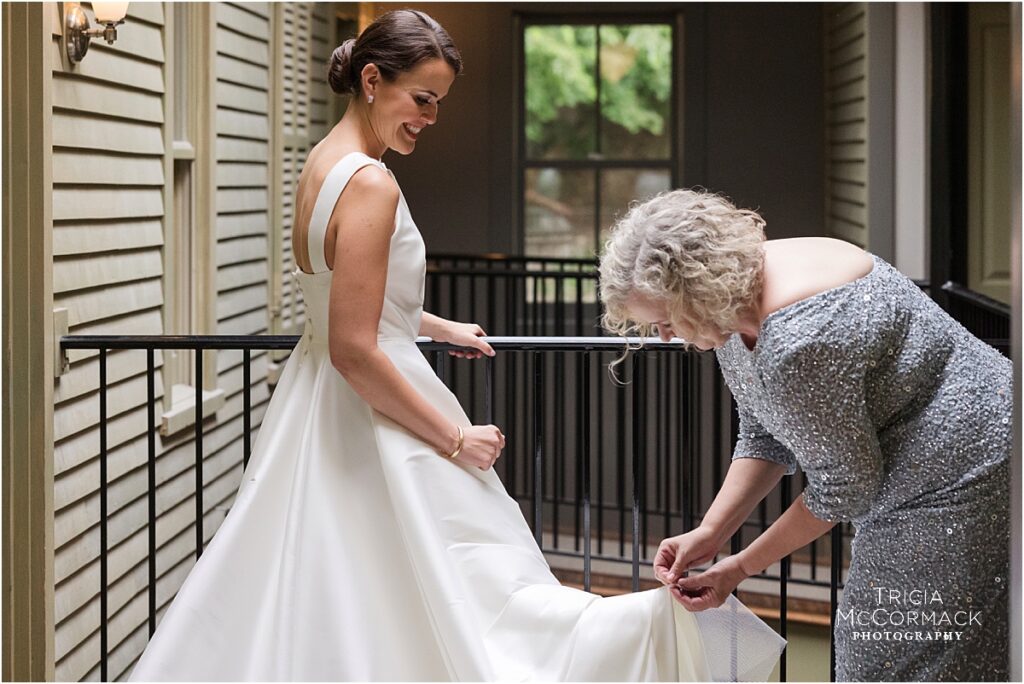 LUCY AND CONNOR'S MASS MoCA WEDDING - Tricia McCormack Photography
